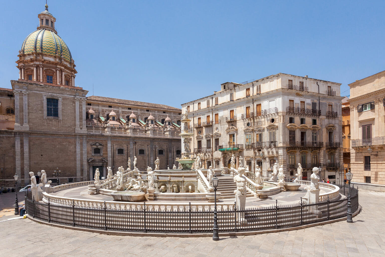 Discover the multicultural scenery of Palermo - Aura Maris